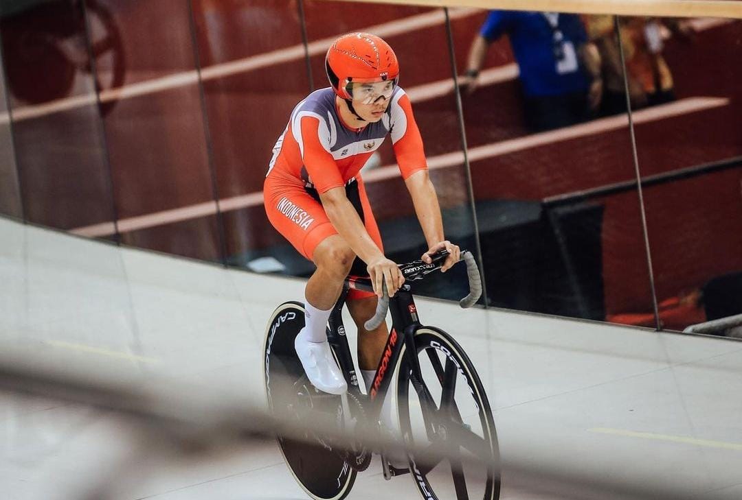 Atlet Balap Sepeda Indonesia Bernard Benyamin van Aert Resmi Lolos ke ...