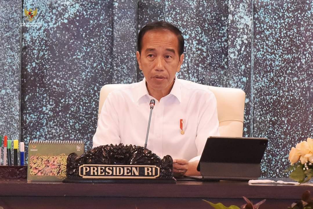 Jokowi Pimpin Rapat Kabinet di IKN, Tegaskan IKN sebagai Kota Hijau Bukan Kota Beton - Editorial ...