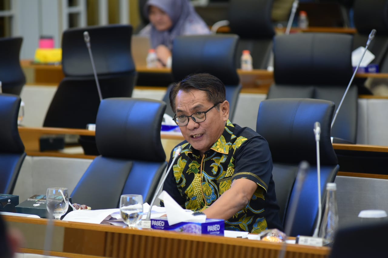 Pansus Haji Ungkap Dugaan Gratifikasi Pejabat Kemenag, Jemaah Baru ... Pansus Haji Ungkap Dugaan Gratifikasi Pejabat Kemenag, Jemaah Baru ...