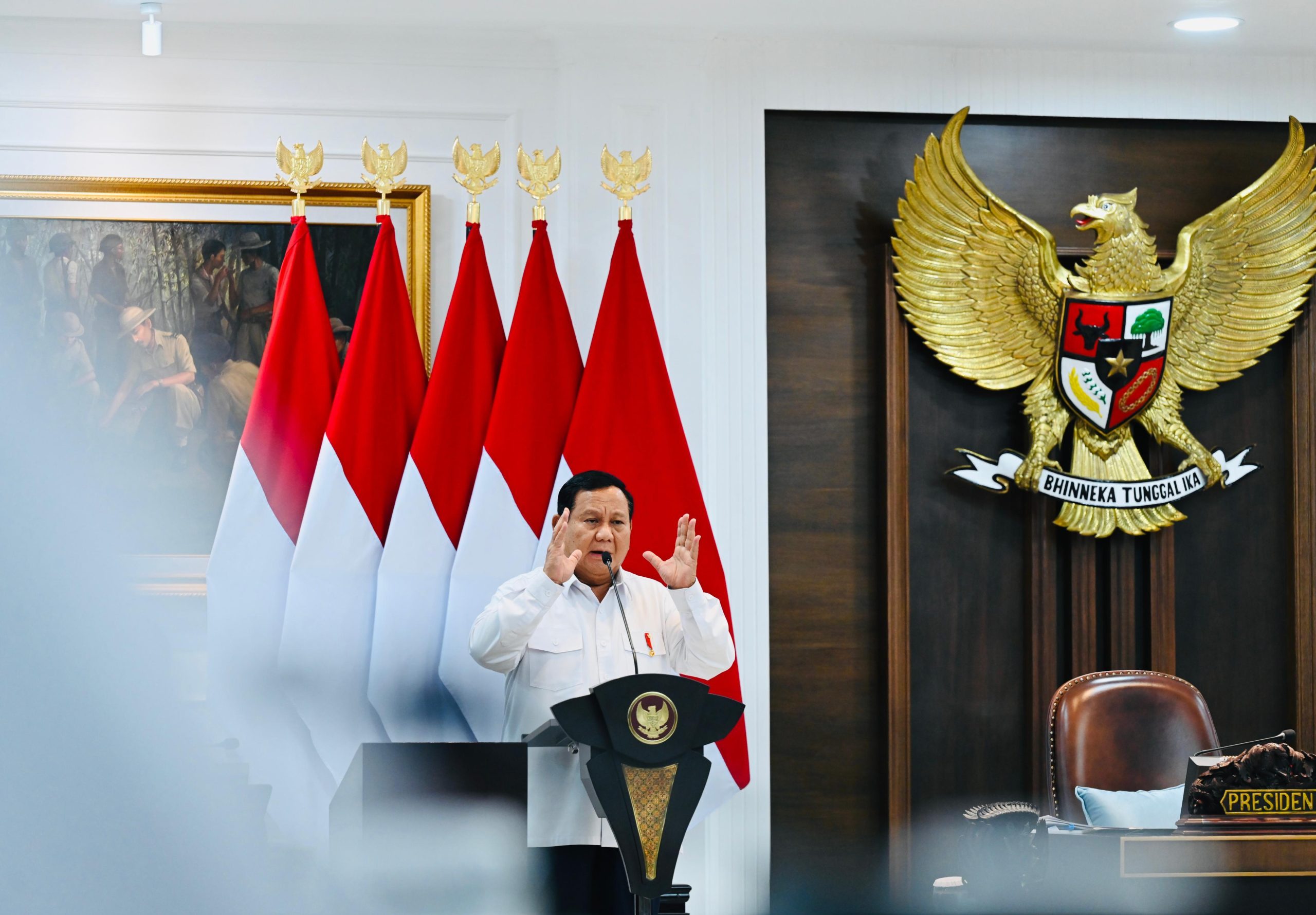 Prabowo Pangkas APBN 2025 Rp306 Triliun, Instruksikan Hemat Besar ... Prabowo Pangkas APBN 2025 Rp306 Triliun, Instruksikan Hemat Besar ...
